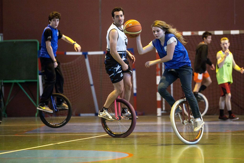 The Unicycle Basketball – Article by Louise Prevost | Unicycle.com (UK)